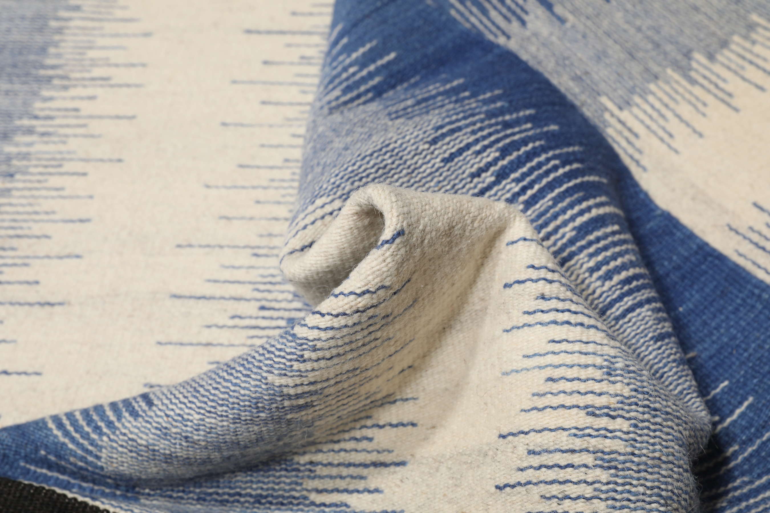 Ikat - Blue 140 x 200 cm Wool Rug - Rugvista