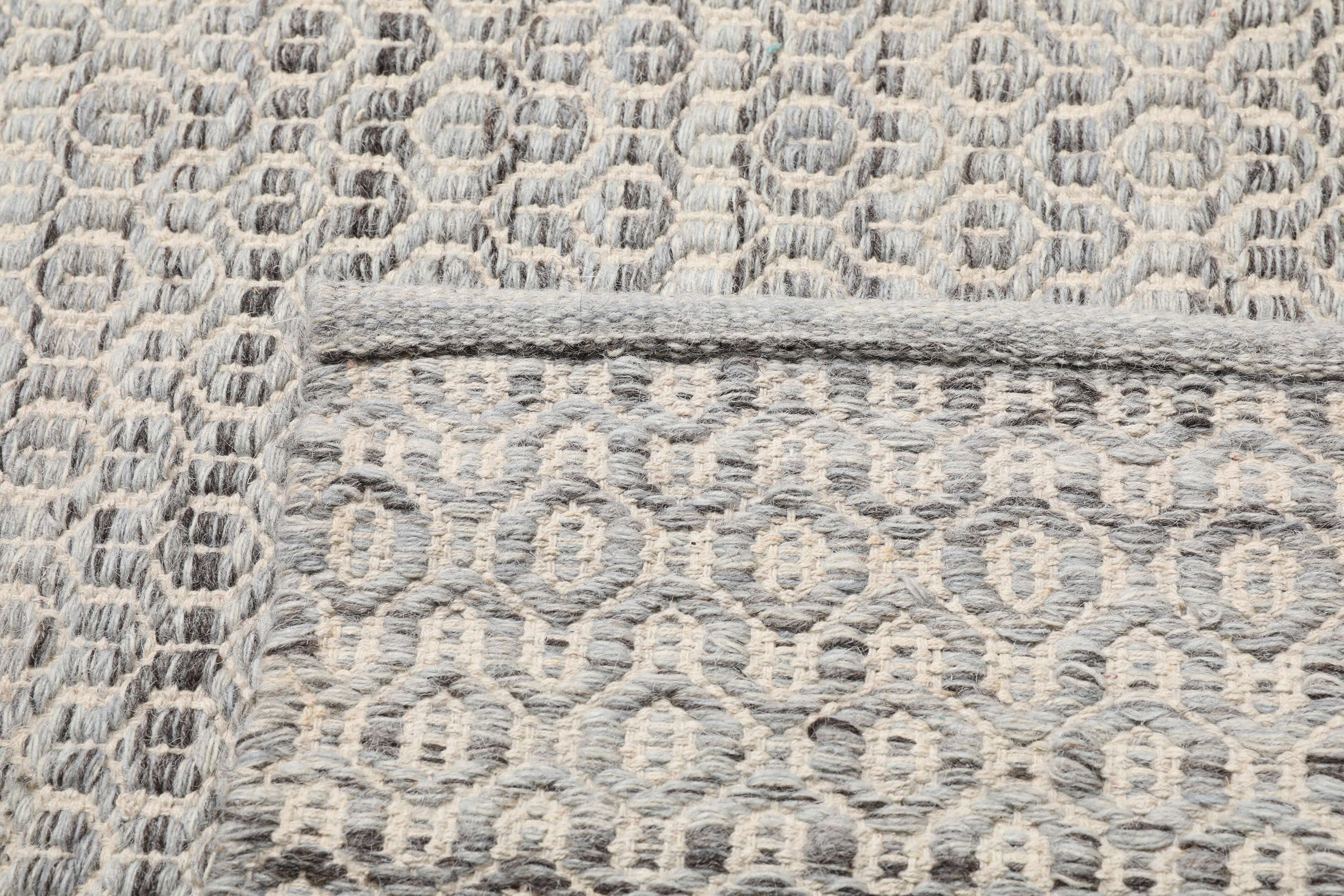 Alva - Grey / White 250 x 350 cm Wool Rug - Rugvista