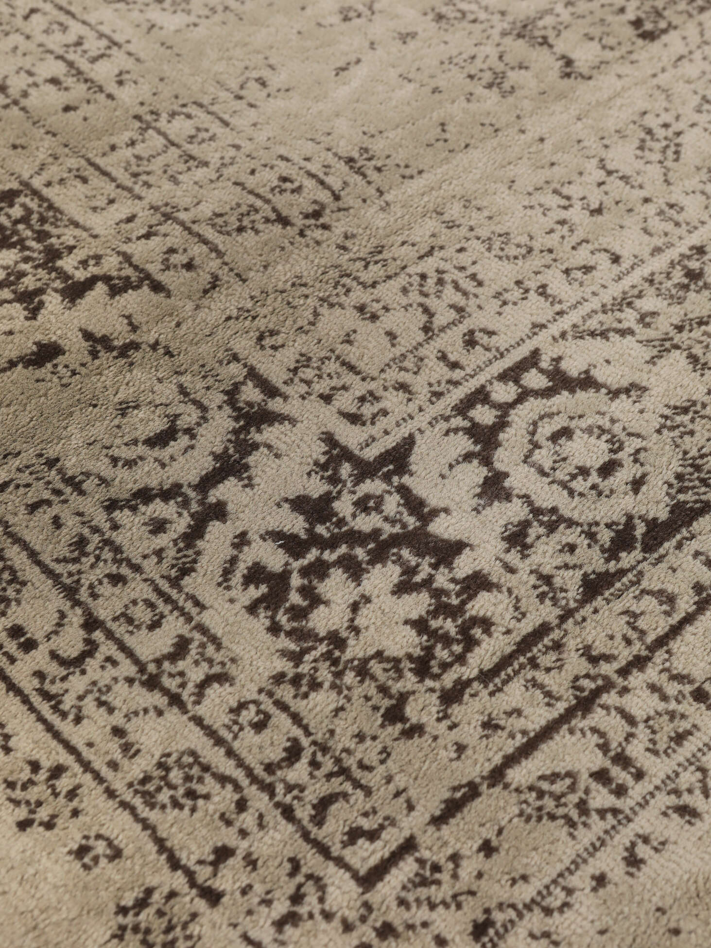 Jacinda - Beige 240 x 350 cm Rug - Rugvista