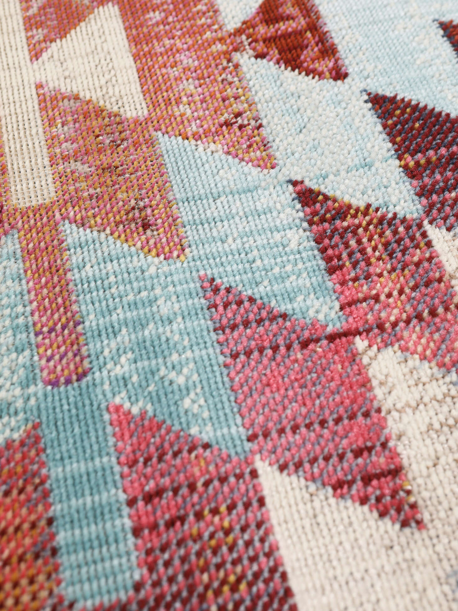 Rugvista Essential - Kerala - Red / Multicolor 240 x 340 cm Rug - Rugvista