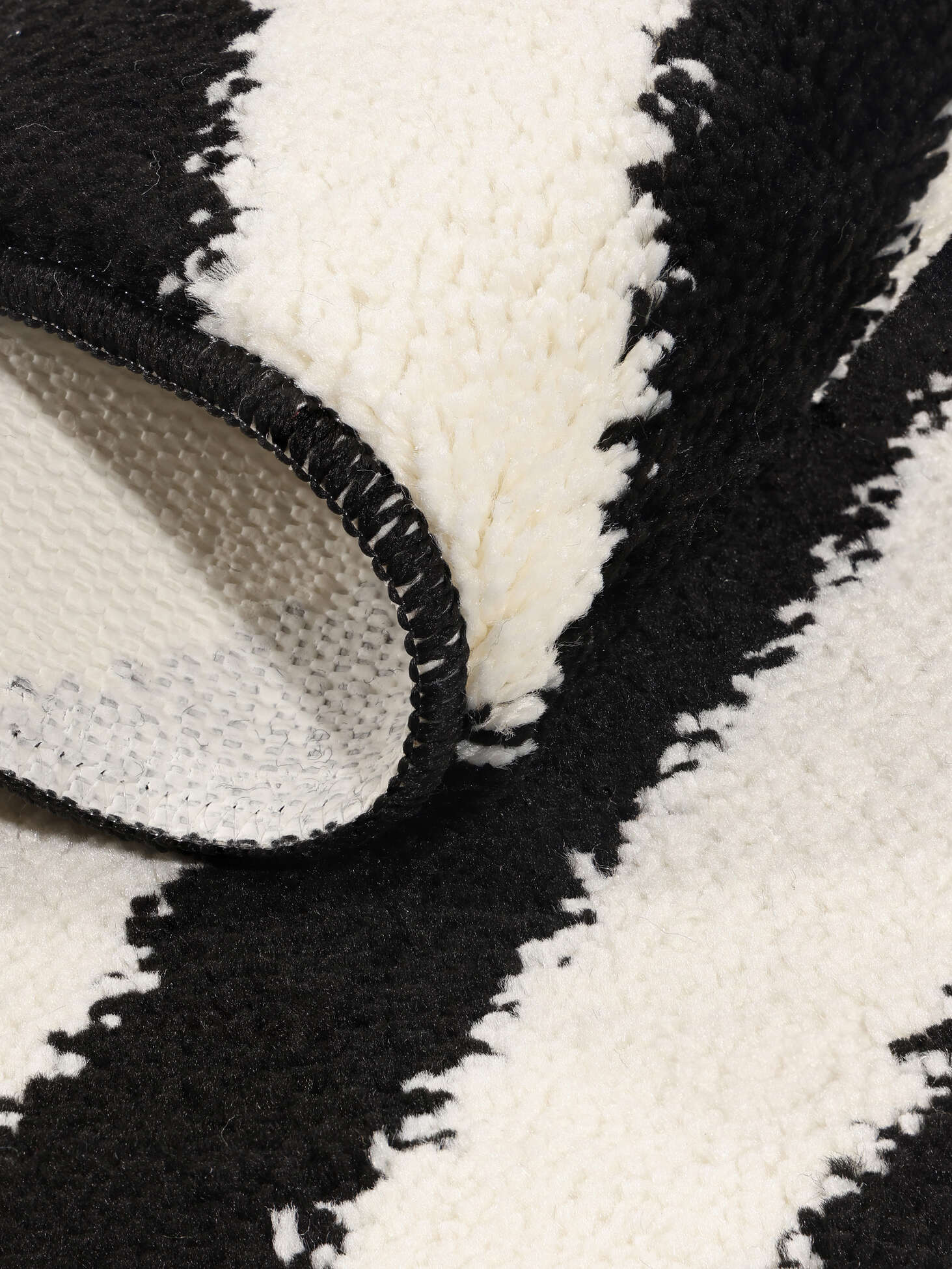 Rugvista Essential - Bianca Stripe - Zwart / Gebroken Wit 67 x 50 cm ...